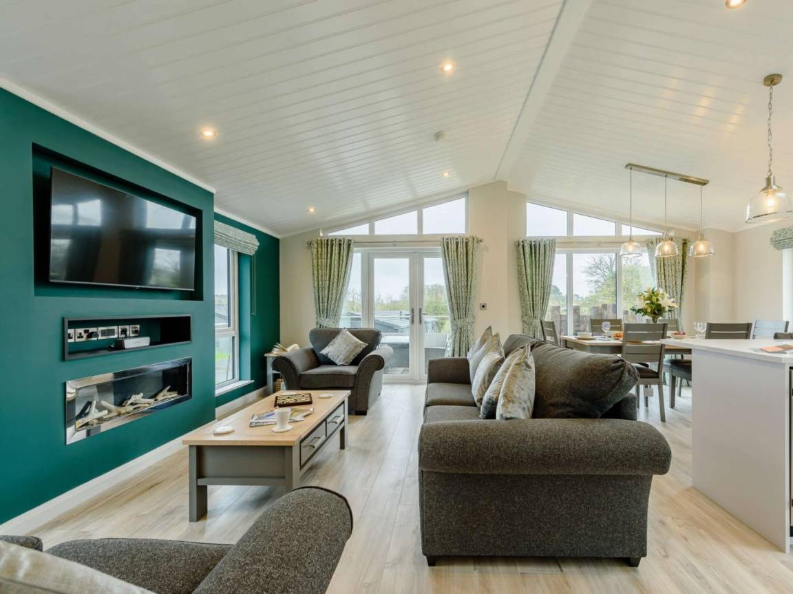 Lodge ∙ 4 Bedrooms ∙ 8 Guests - Tenby