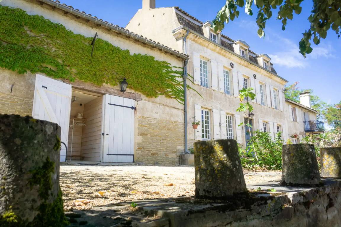 135 M² Huis ∙ 5 Slaapkamers ∙ 7 Gasten - Saône-et-Loire