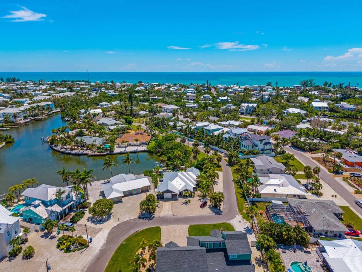 279 M² House ∙ 4 Bedrooms ∙ 8 Guests - Holmes Beach, FL