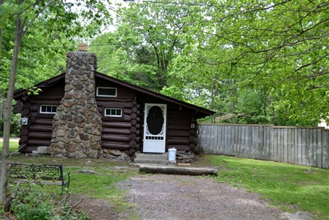 House ∙ 2 Bedrooms ∙ 4 Guests - Farmington, PA