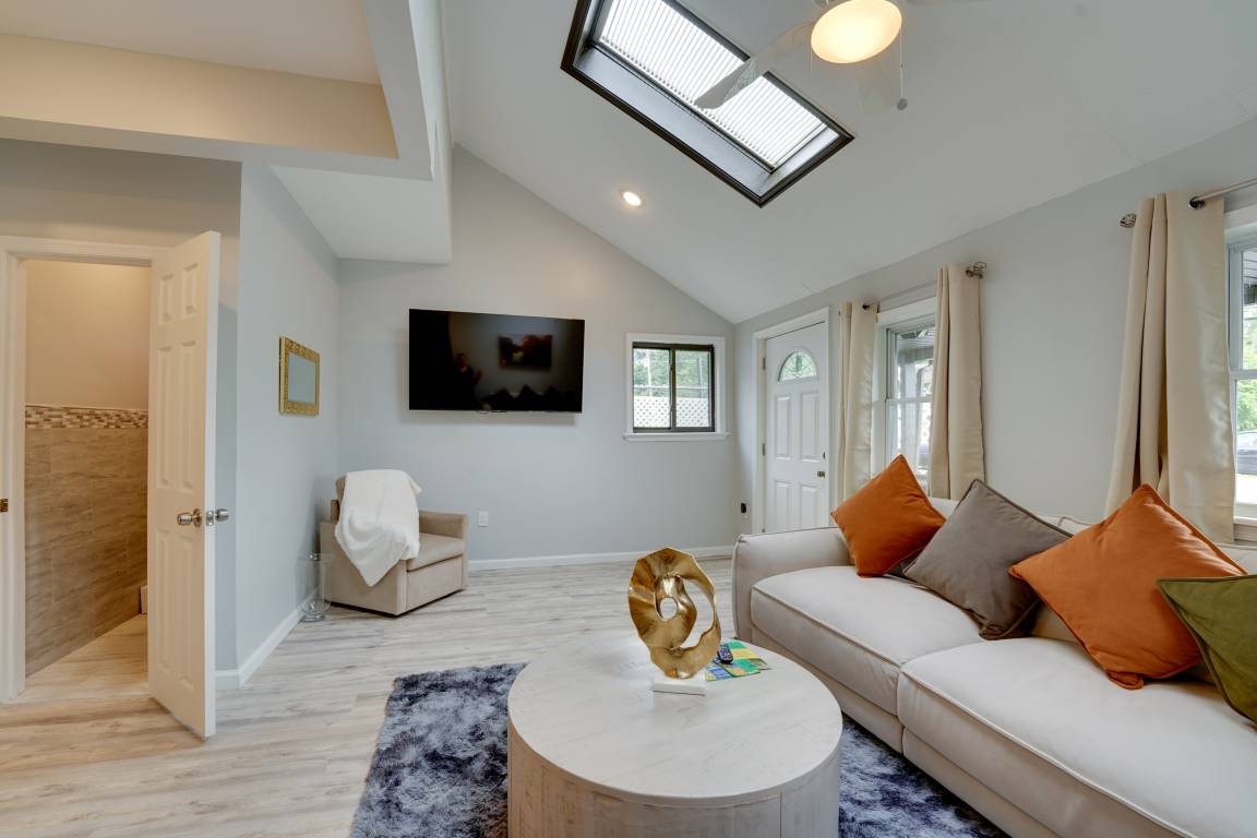 111 M² Apartment ∙ 3 Bedrooms ∙ 6 Guests - Dallas, PA