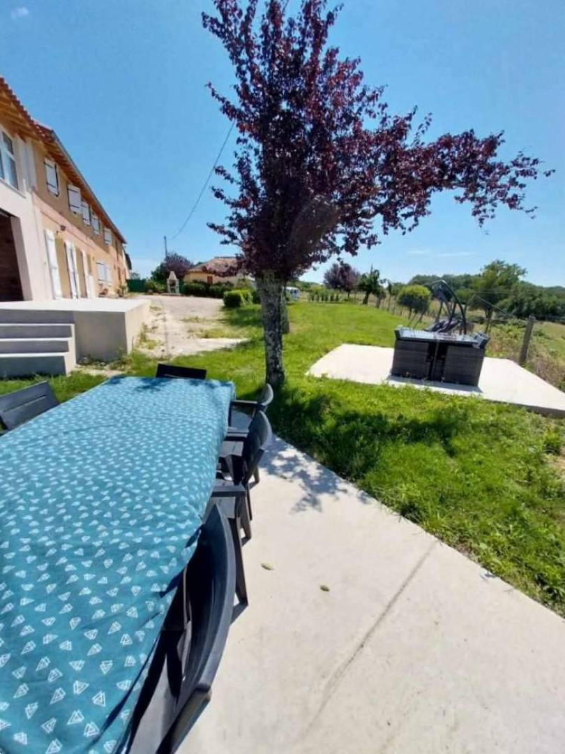 135 M² Gîte ∙ 4 Chambres ∙ 10 Personnes - Tarn