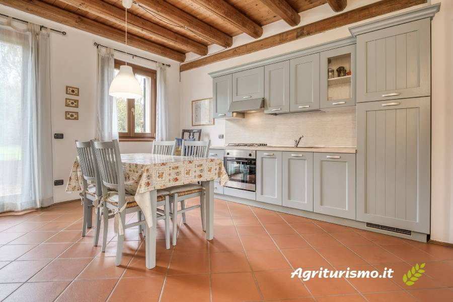 50 M² Casa Rural ∙ 1 Habitación ∙ 4 Huéspedes - Desenzano del Garda