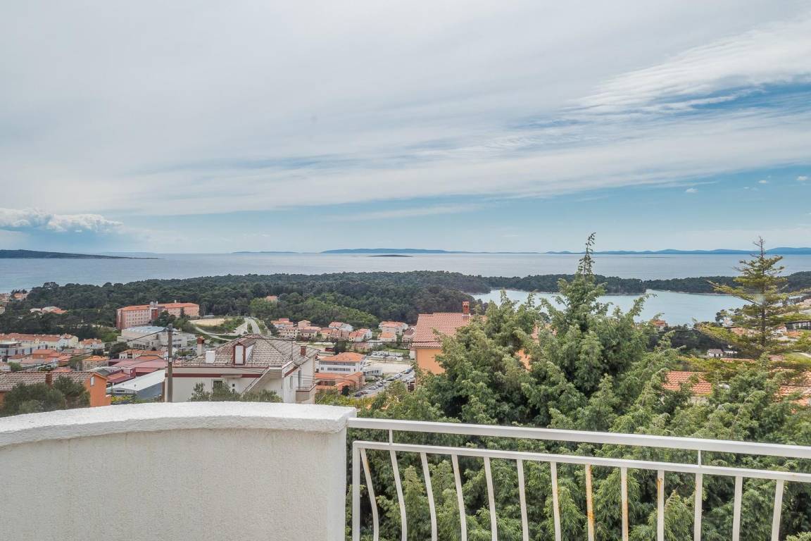 45 M² Apartment ∙ 2 Bedrooms ∙ 4 Guests - Rab