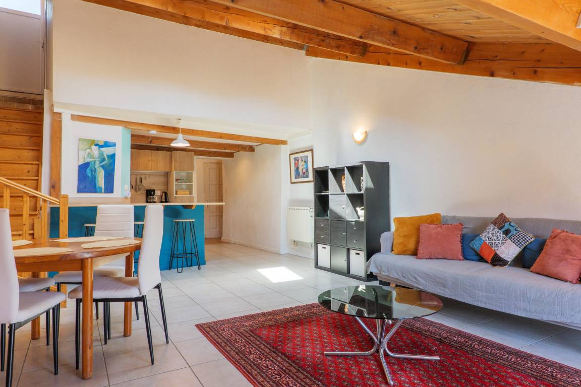 80 M² Appartement ∙ 2 Chambres ∙ 4 Personnes - Aubenas