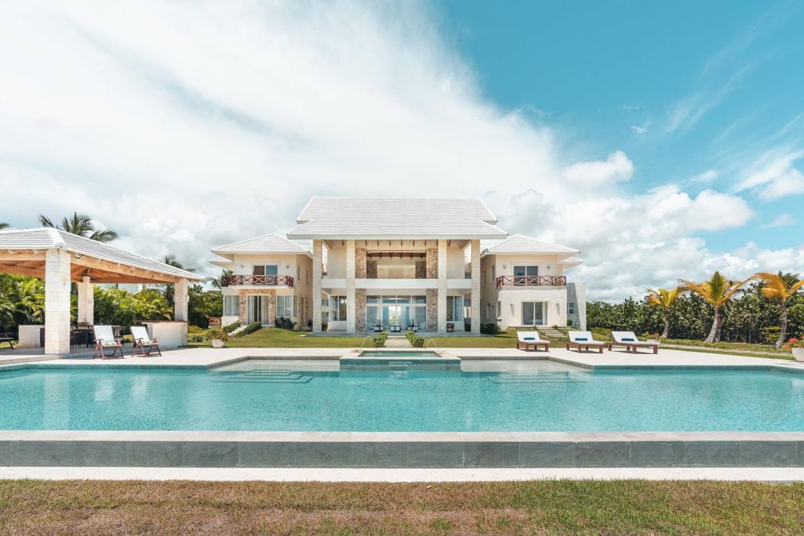 1000 M² Villa ∙ 6 Habitaciones ∙ 18 Huéspedes - Punta Cana