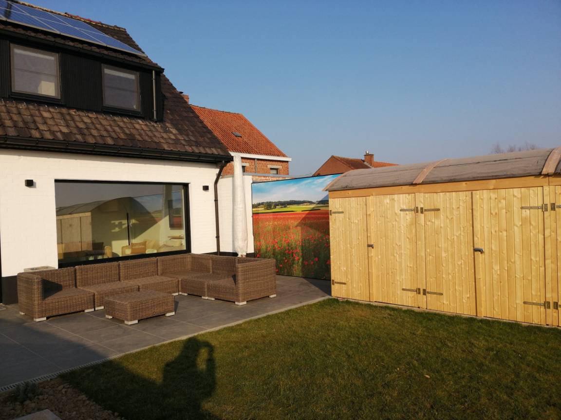 180 M² Huis ∙ 2 Slaapkamers ∙ 6 Gasten - Roeselare