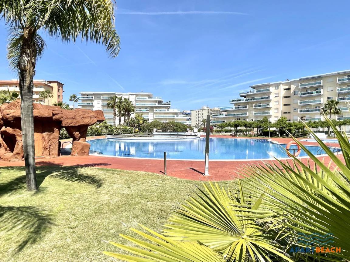 80 M² Apartamento ∙ 2 Habitaciones ∙ 6 Huéspedes - Tarragona, España
