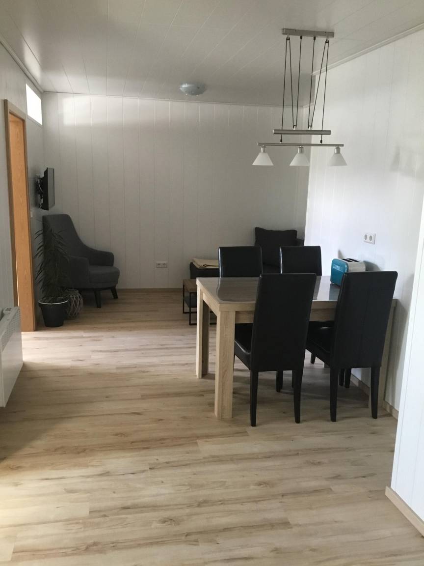 Ferienwohnung ∙ 2 Schlafzimmer ∙ 4 Gäste - Schrobenhausen