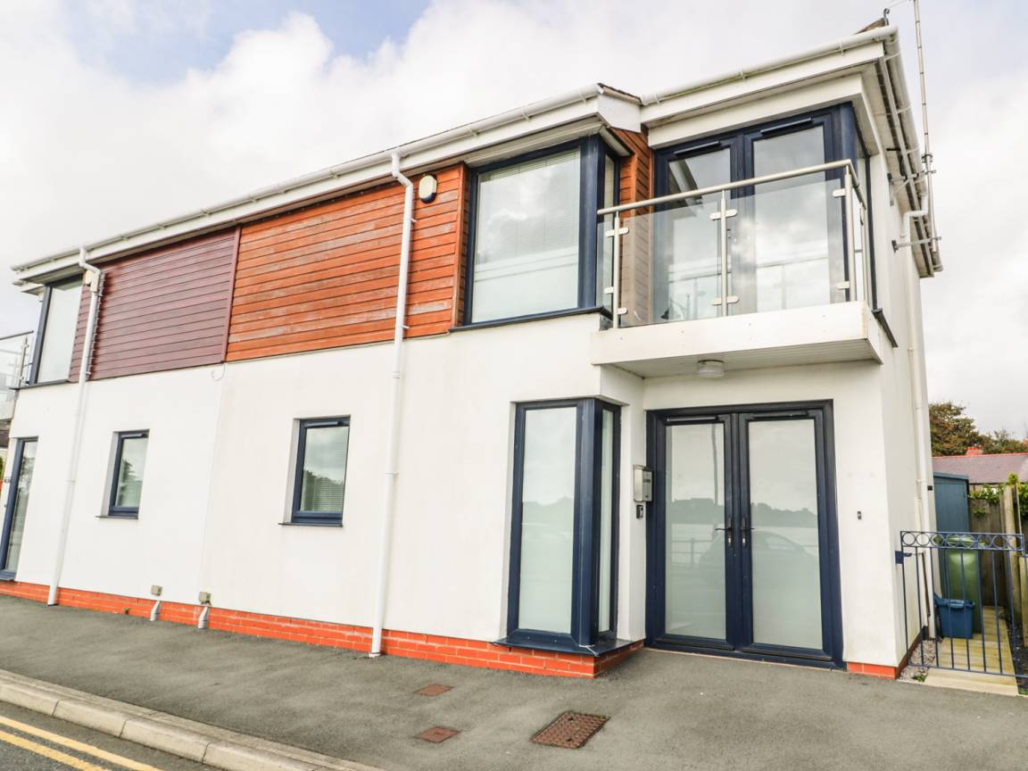 Cottage ∙ 2 Bedrooms ∙ 5 Guests - Pwllheli