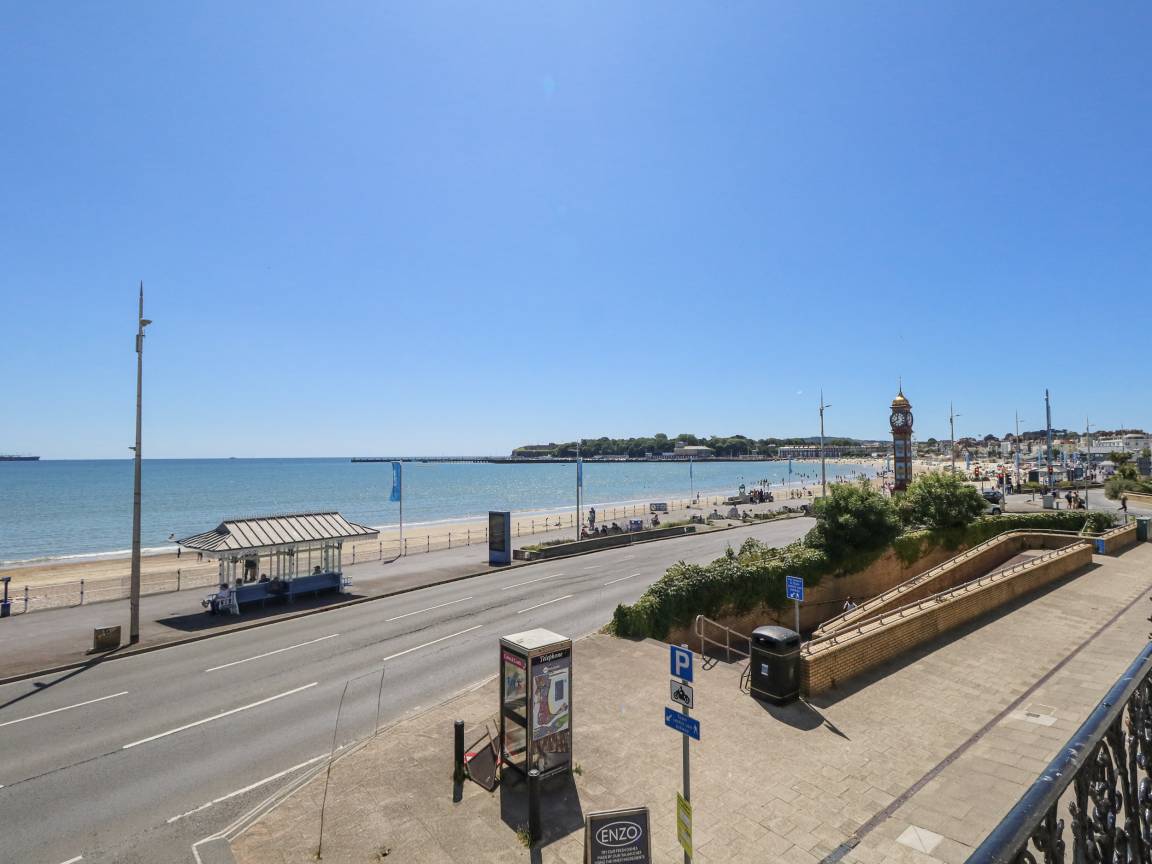 Cottage ∙ 2 Bedrooms ∙ 4 Guests - Weymouth
