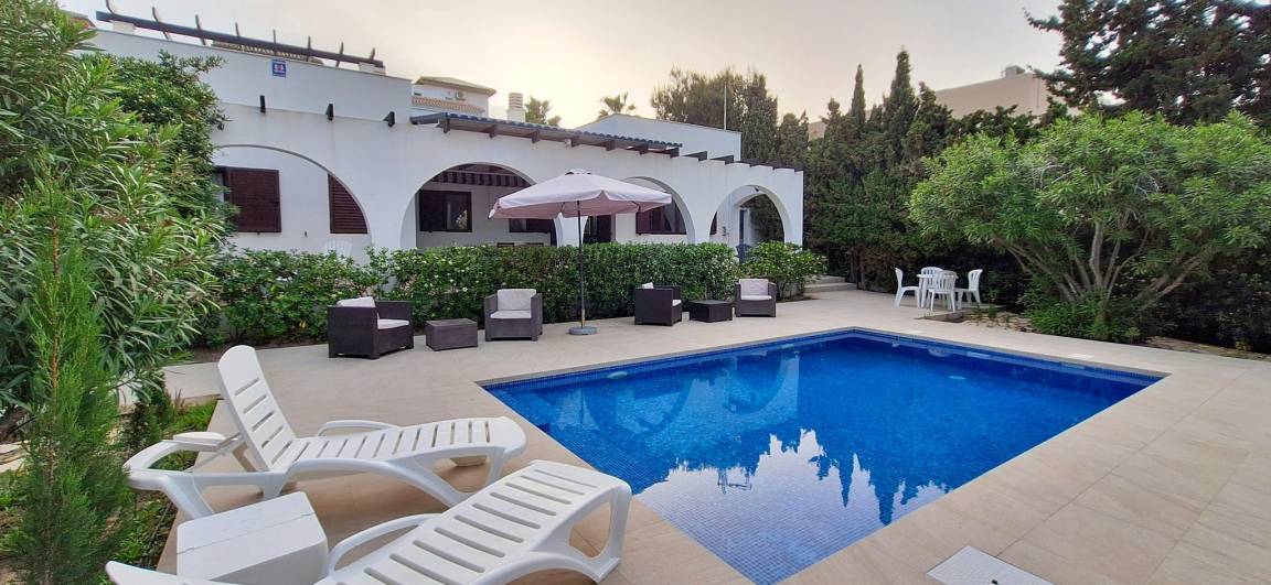 100 M² Ferienhaus ∙ 3 Schlafzimmer ∙ 7 Gäste - Torrevieja
