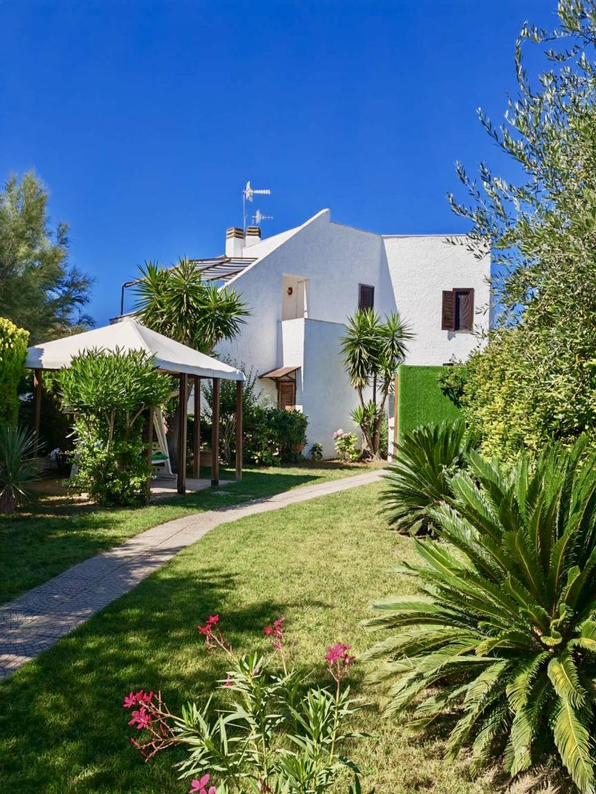 90 M² Villa ∙ 3 Makuuhuonetta ∙ 5 Vierasta - Tarquinia