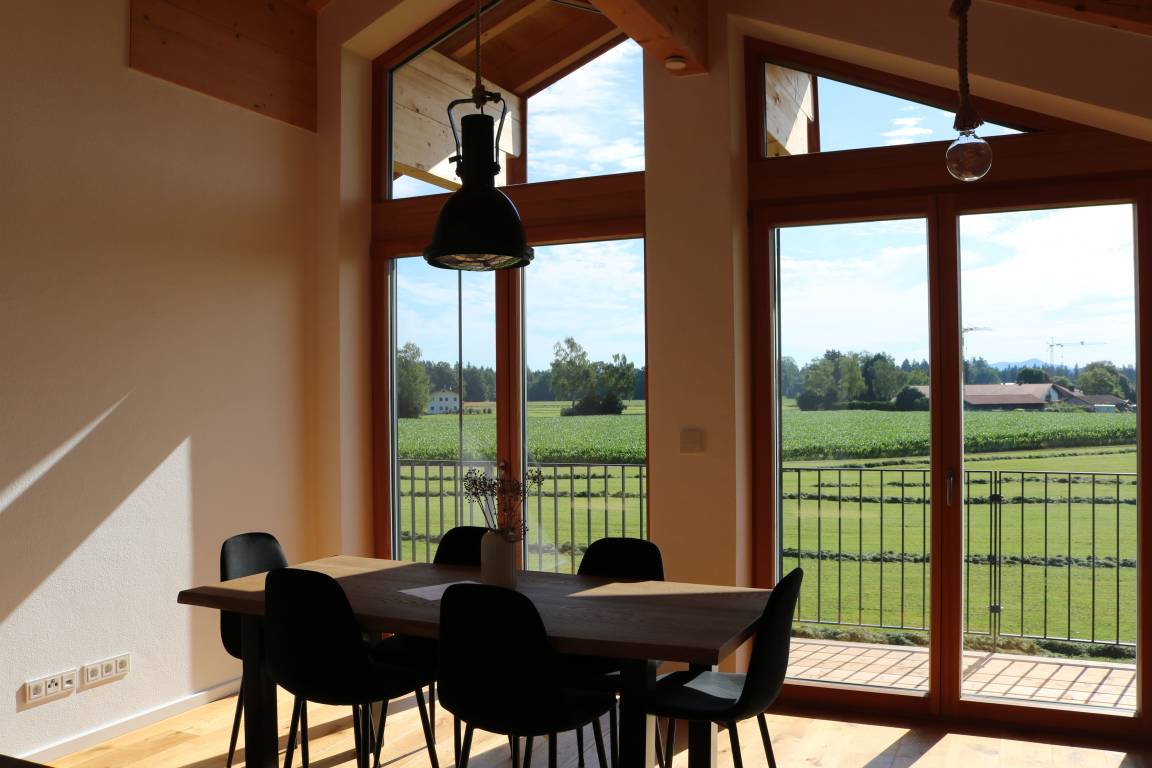 90 M² Ferienwohnung ∙ 2 Schlafzimmer ∙ 4 Gäste - Taching am See