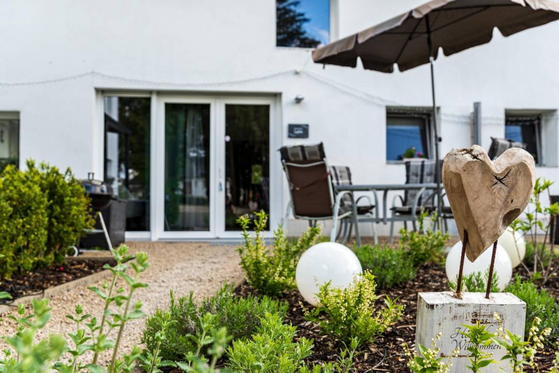 45 M² Appartement ∙ 1 Slaapkamer ∙ 5 Gasten - Bitburg