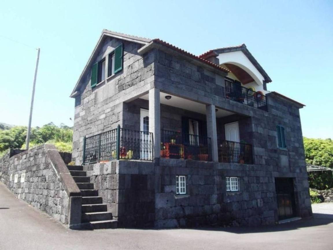 Casa ∙ 3 Quartos ∙ 7 Hóspedes - Ilha do Pico