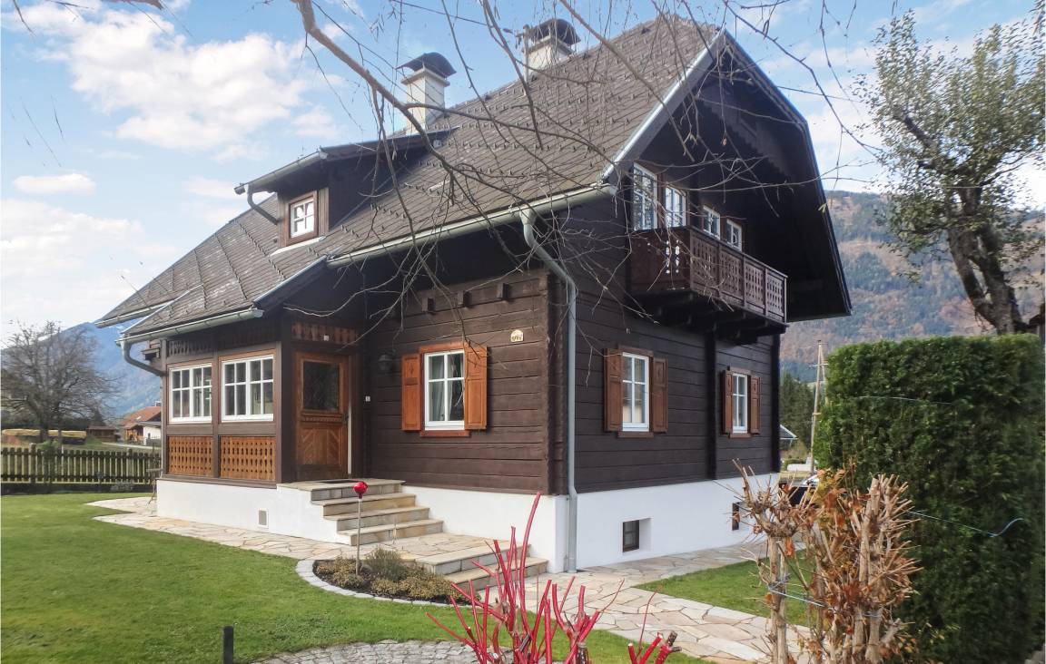 160 M² House ∙ 3 Bedrooms ∙ 6 Guests - Weissensee