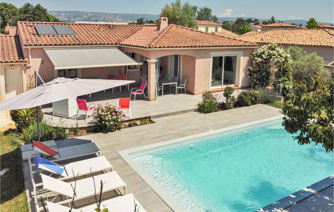 107 M² Maison De Vacances ∙ 3 Chambres ∙ 6 Personnes - Mallemort