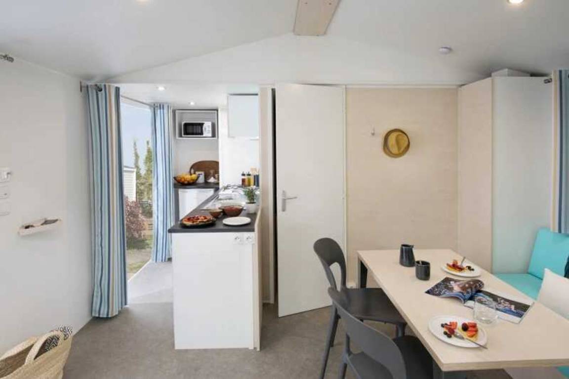 30 M² Camping-unterkunft ∙ 2 Schlafzimmer ∙ 4 Gäste - Corrèze
