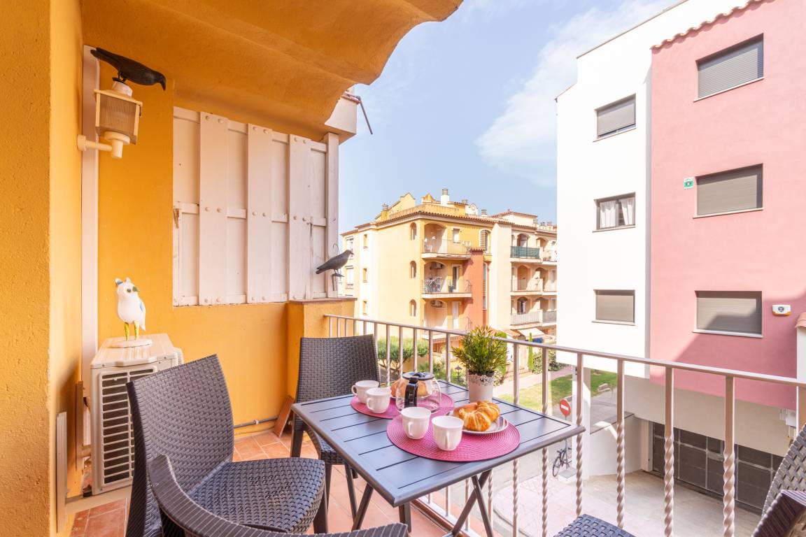 55 M² Apartamento ∙ 2 Habitaciones ∙ 6 Huéspedes - Ampuriabrava