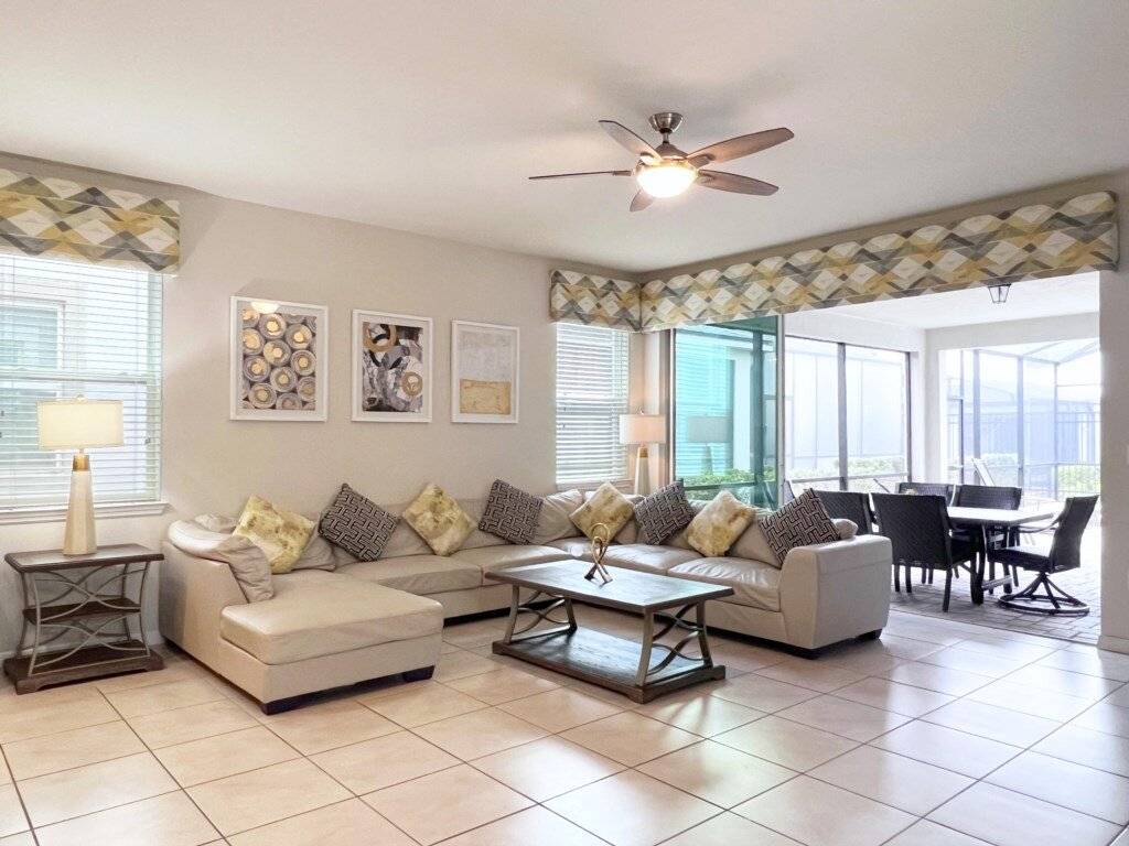 328 M² House ∙ 7 Bedrooms ∙ 14 Guests - Maitland, FL