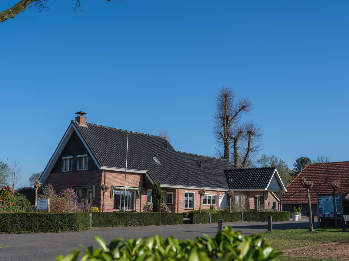 300 M² Bungalow ∙ 7 Slaapkamers ∙ 18 Gasten - Eibergen