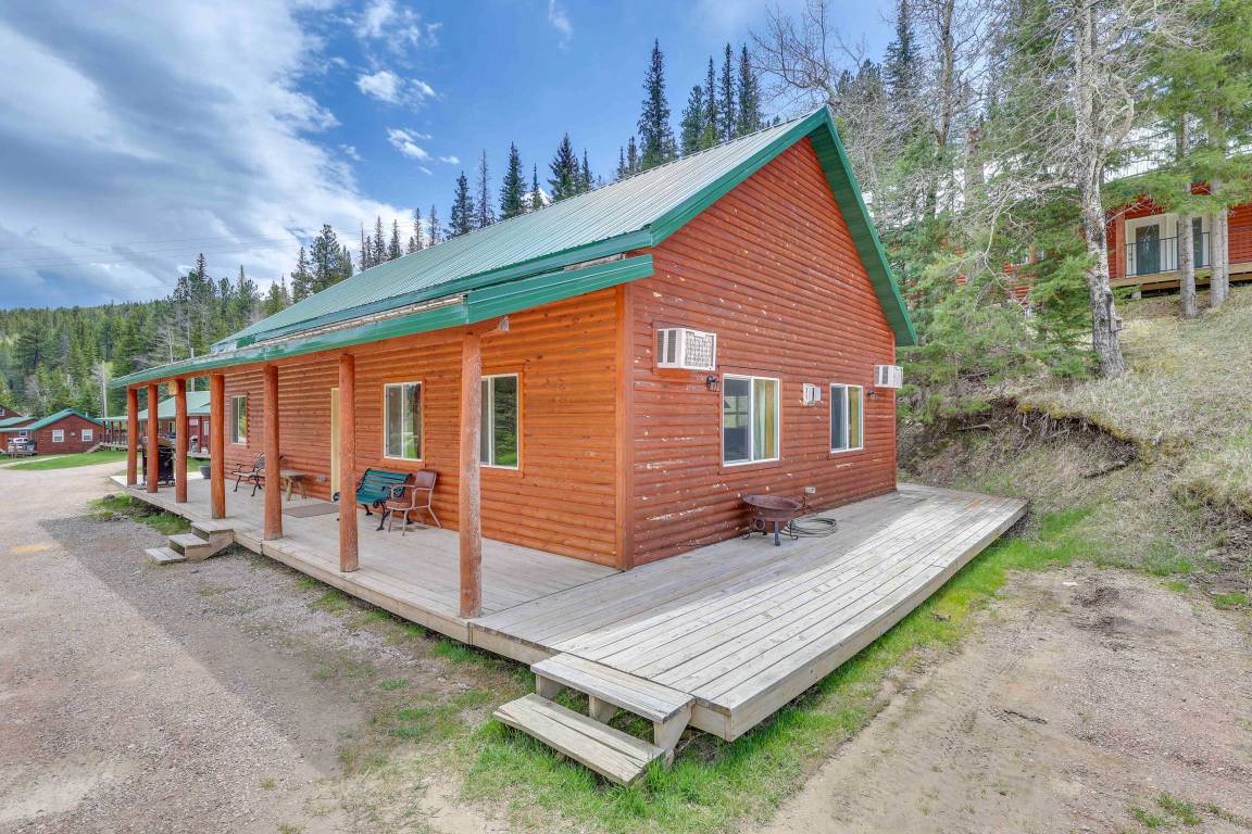 123 M² House ∙ 2 Bedrooms ∙ 12 Guests - Deadwood, SD