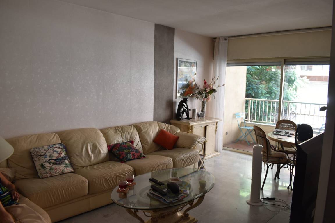 52 M² Huoneisto ∙ 1 Makuuhuone ∙ 2 Vierasta - Biot