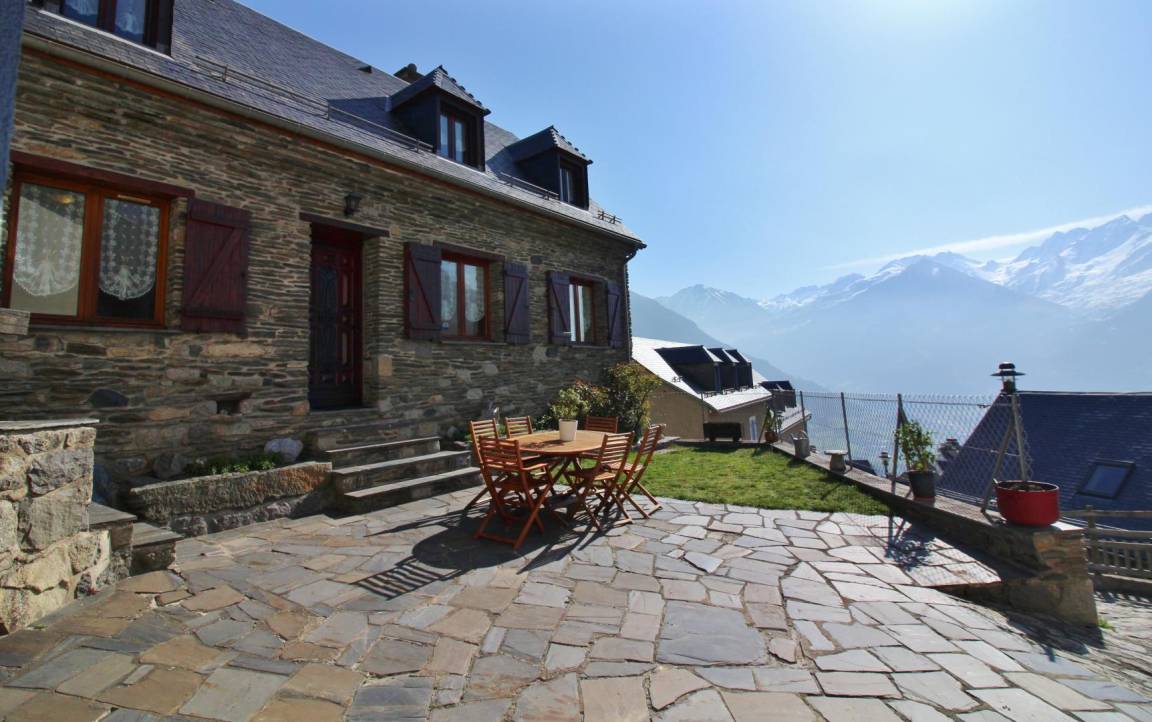 72 M² Gîte ∙ 3 Bedrooms ∙ 6 Guests - Pyrenees