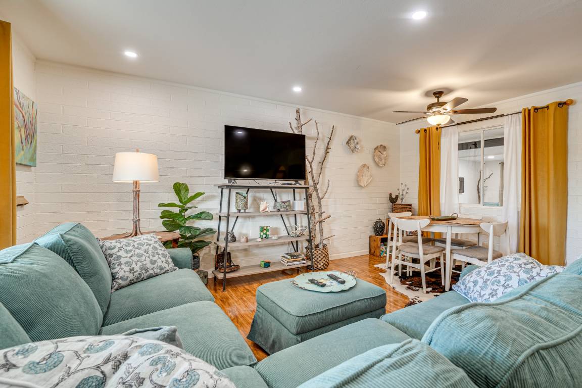 102 M² House ∙ 2 Bedrooms ∙ 4 Guests - Sun City, AZ