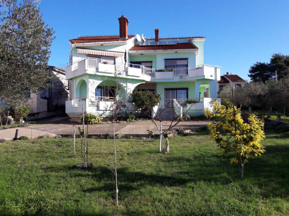 150 M² Apartment ∙ 3 Bedrooms ∙ 6 Guests - Nin