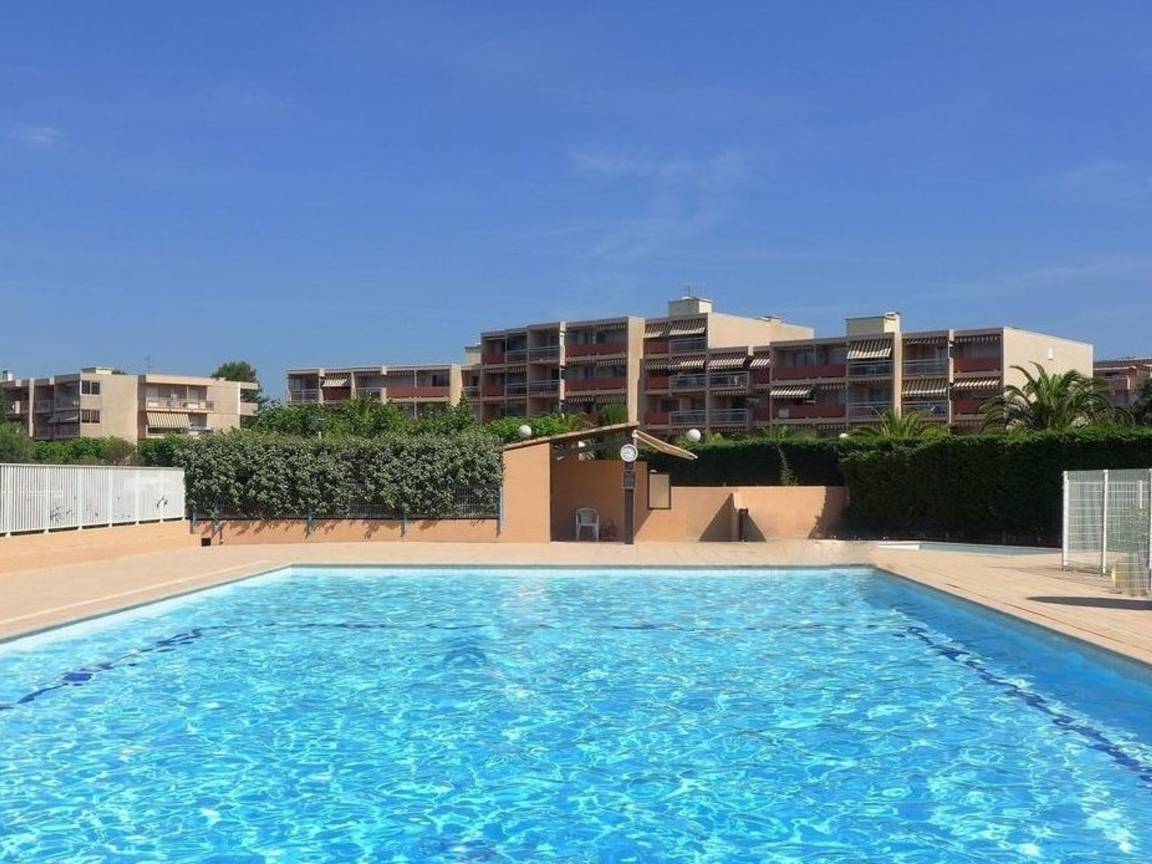 27 M² Appartement ∙ 1 Chambre ∙ 4 Personnes - Le Lavandou