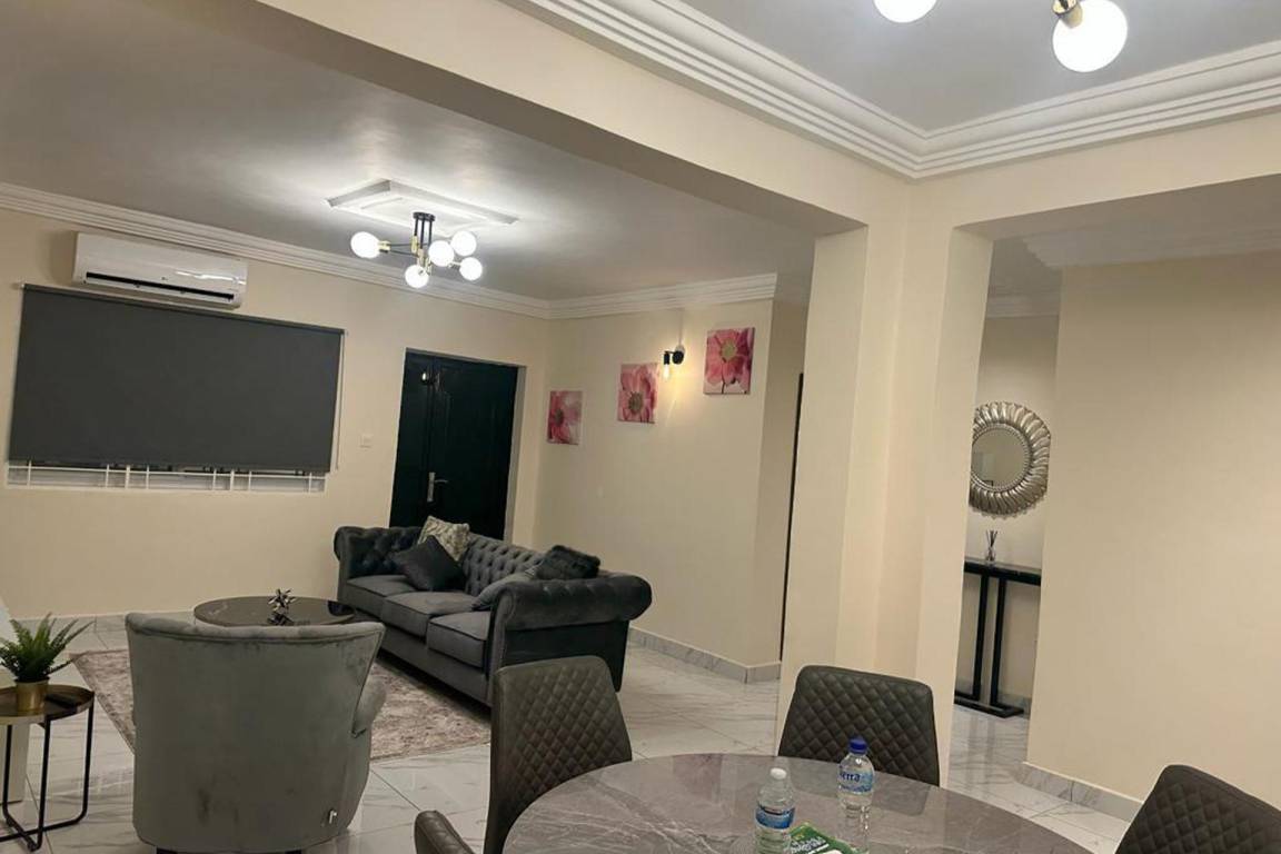 90 M² Appartement ∙ 3 Chambres ∙ 6 Personnes - Freetown