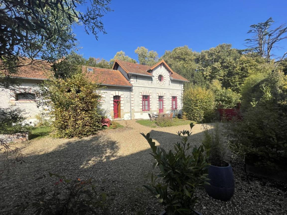120 M² Cottage ∙ 4 Chambres ∙ 9 Personnes - Joué-lès-Tours