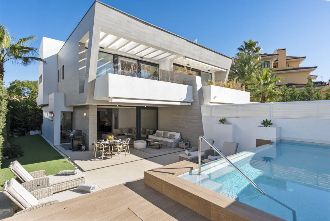 250 M² Maison De Vacances ∙ 5 Chambres ∙ 10 Personnes - Marbella