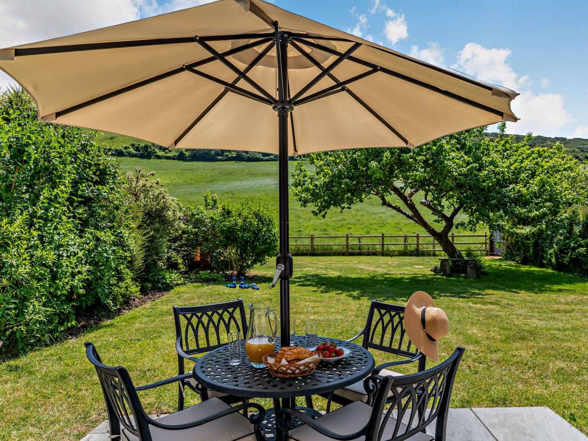 Cottage ∙ 3 Bedrooms ∙ 5 Guests - Lulworth Cove