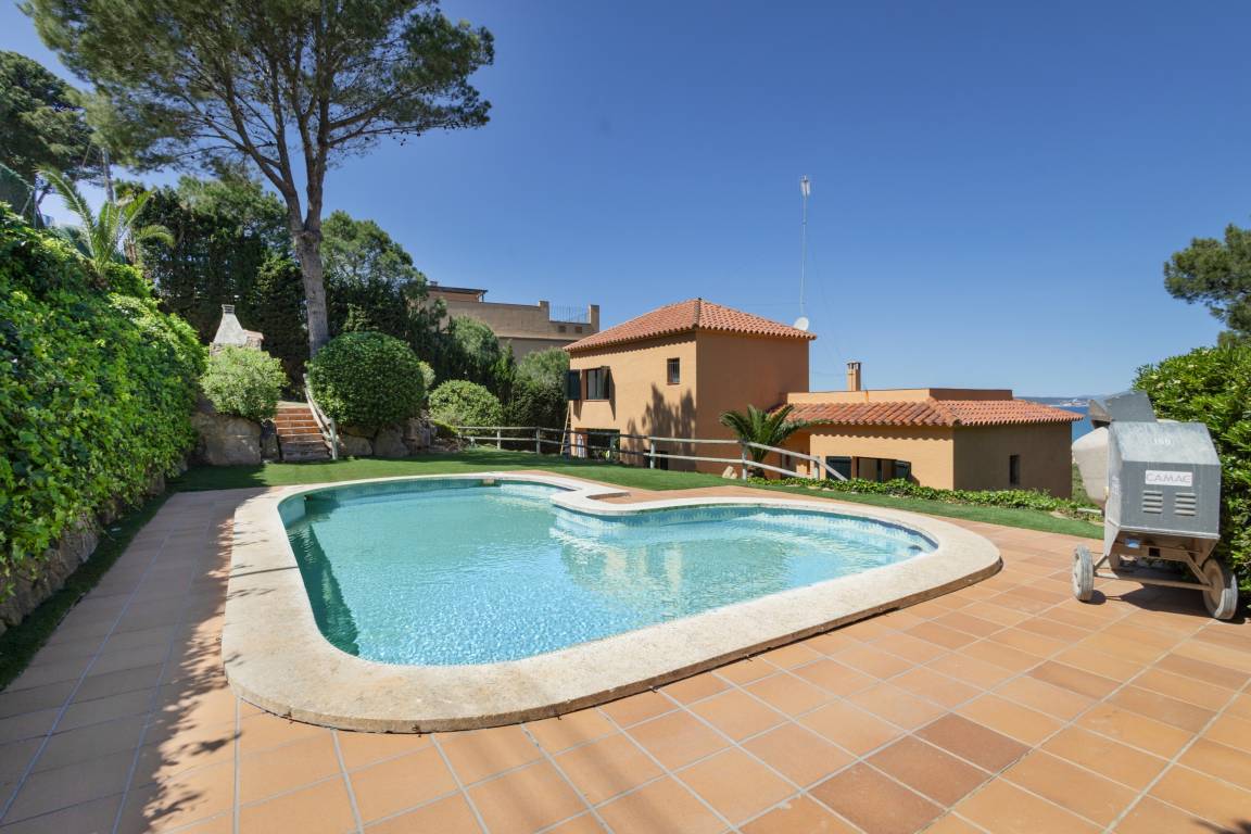 185 M² House ∙ 4 Bedrooms ∙ 9 Guests - Sa Riera