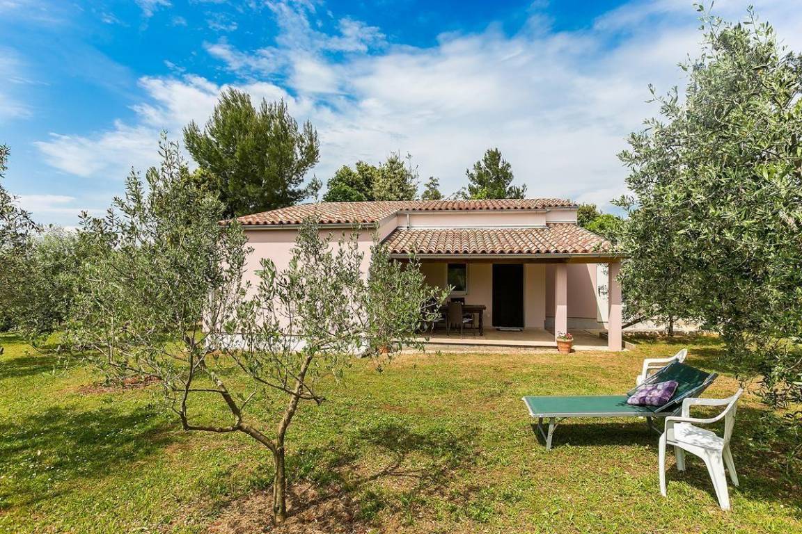 66 M² Ferienhaus ∙ 1 Schlafzimmer ∙ 4 Gäste - Ližnjan