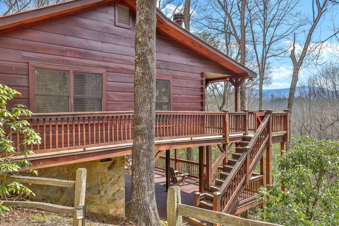 Cabin ∙ 2 Bedrooms ∙ 4 Guests - Blue Ridge, GA