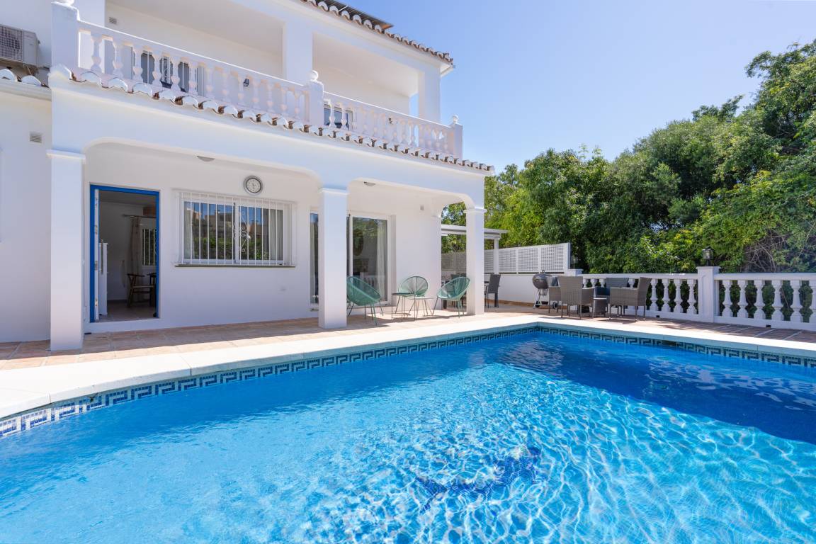 150 M² Villa ∙ 3 Habitaciones ∙ 6 Huéspedes - Calahonda