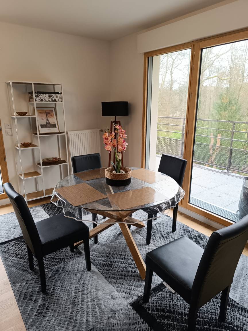 67 M² Huoneisto ∙ 2 Makuuhuonetta ∙ 6 Vierasta - Montigny-le-Bretonneux