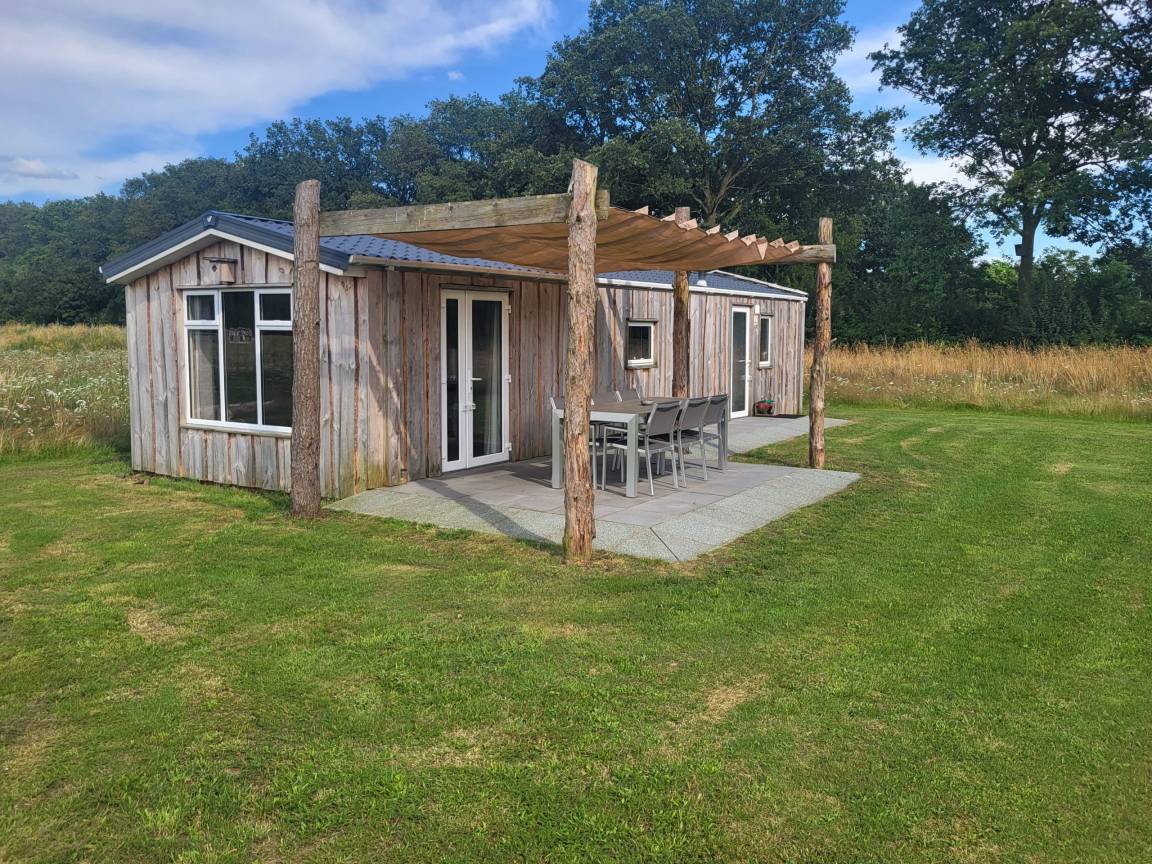 44 M² Chalet ∙ 3 Habitaciones ∙ 6 Huéspedes - Roermond
