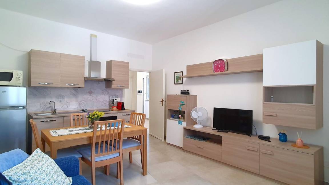 50 M² Ferienwohnung ∙ 1 Schlafzimmer ∙ 2 Gäste - Langensee