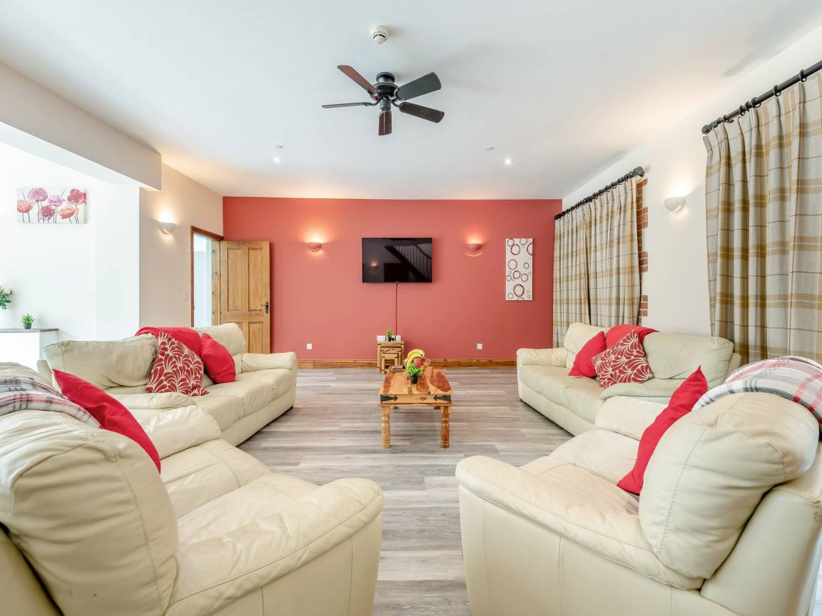 Apartment ∙ 4 Bedrooms ∙ 10 Guests - Dorset