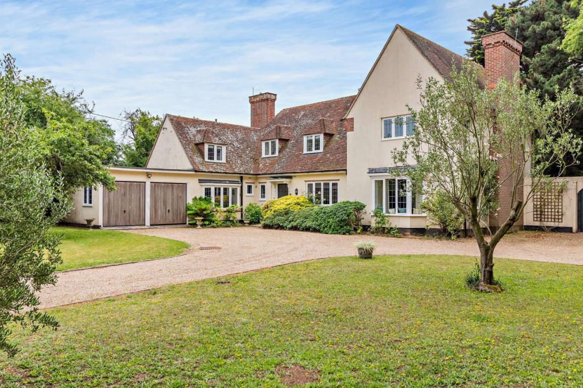 Cottage ∙ 4 Bedrooms ∙ 8 Guests - Aldeburgh