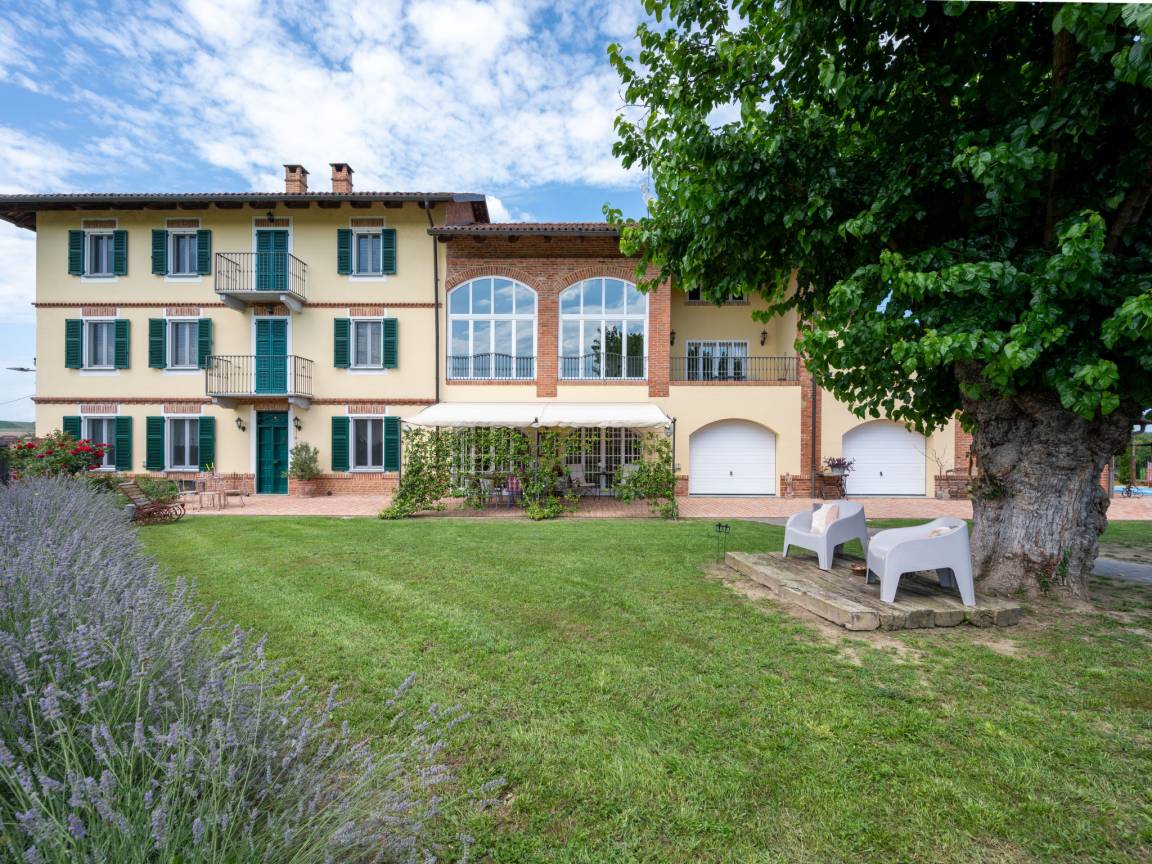 500 M² Casa ∙ 5 Habitaciones ∙ 9 Huéspedes - Piamonte