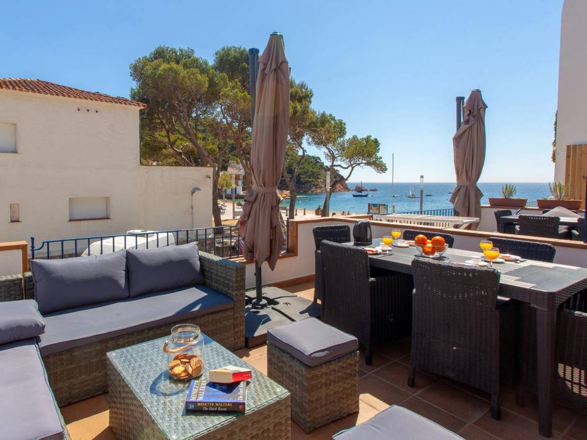 60 M² Apartment ∙ 2 Bedrooms ∙ 5 Guests - Palafrugell