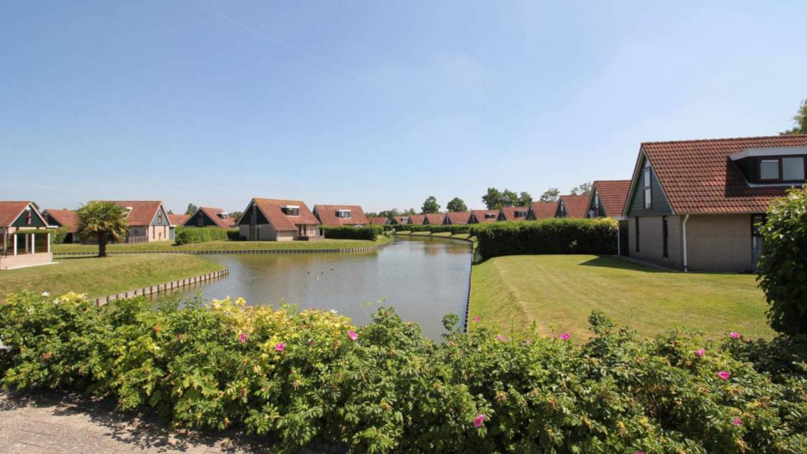 110 M² Hotel ∙ 3 Habitaciones ∙ 6 Huéspedes - Goes