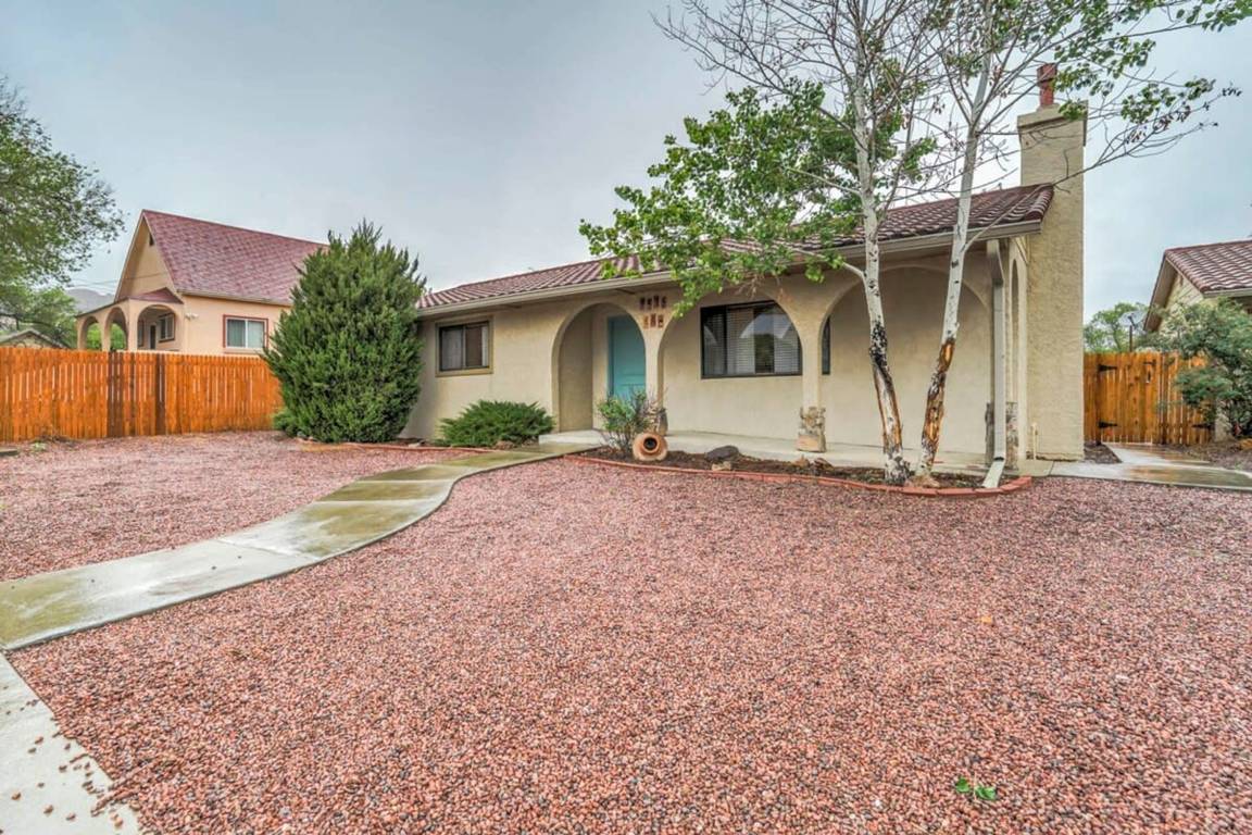 Casa ∙ 5 Quartos ∙ 10 Hóspedes - Colorado Springs, CO