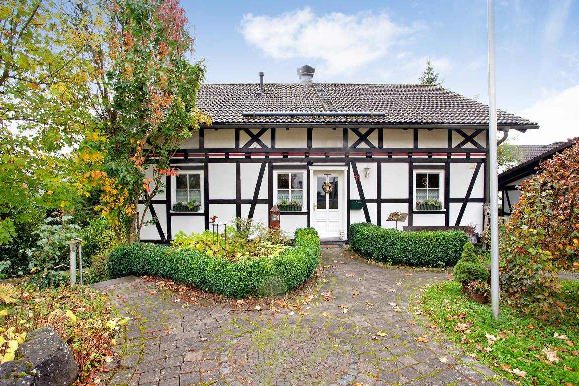 75 M² Ferienwohnung ∙ 1 Schlafzimmer ∙ 4 Gäste - Schmallenberg
